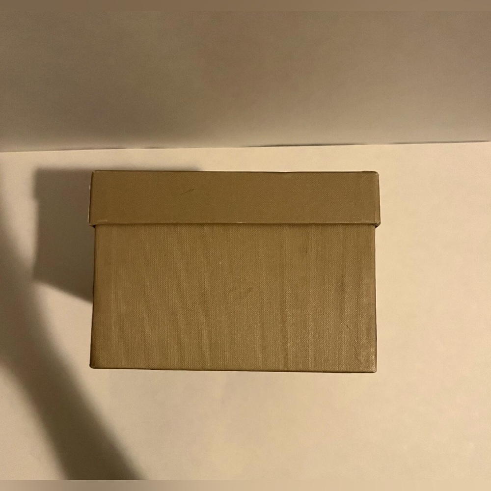 Authentic Burberry Shoe Box - Gem